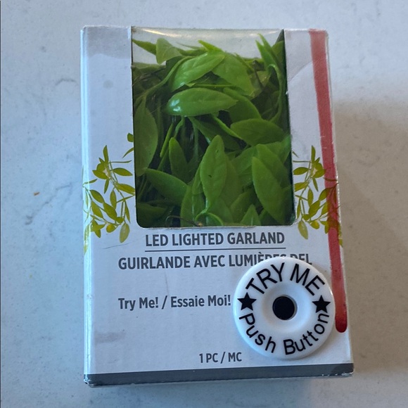 Accents | Led Lighted Garland With Try Me Button | Poshmark